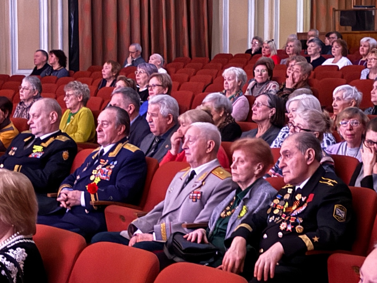 Уважение и благодарность защитникам блокадного Ленинграда | Холдинговая ...